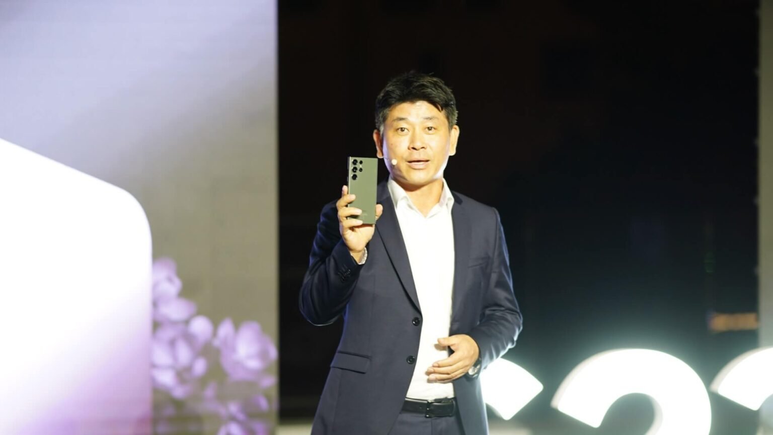 Samsung Gulf officially launches the Galaxy S23 series smartphone line ...