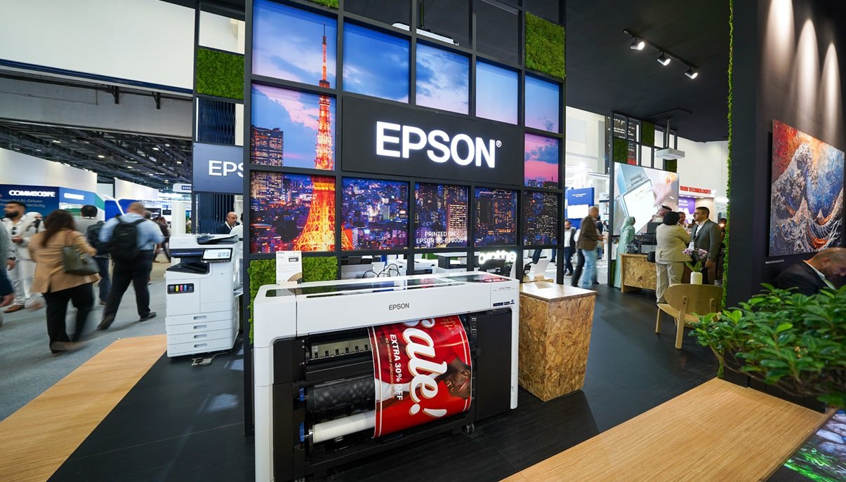Epson reveals its latest range of projectors at GITEX - Review Central ...