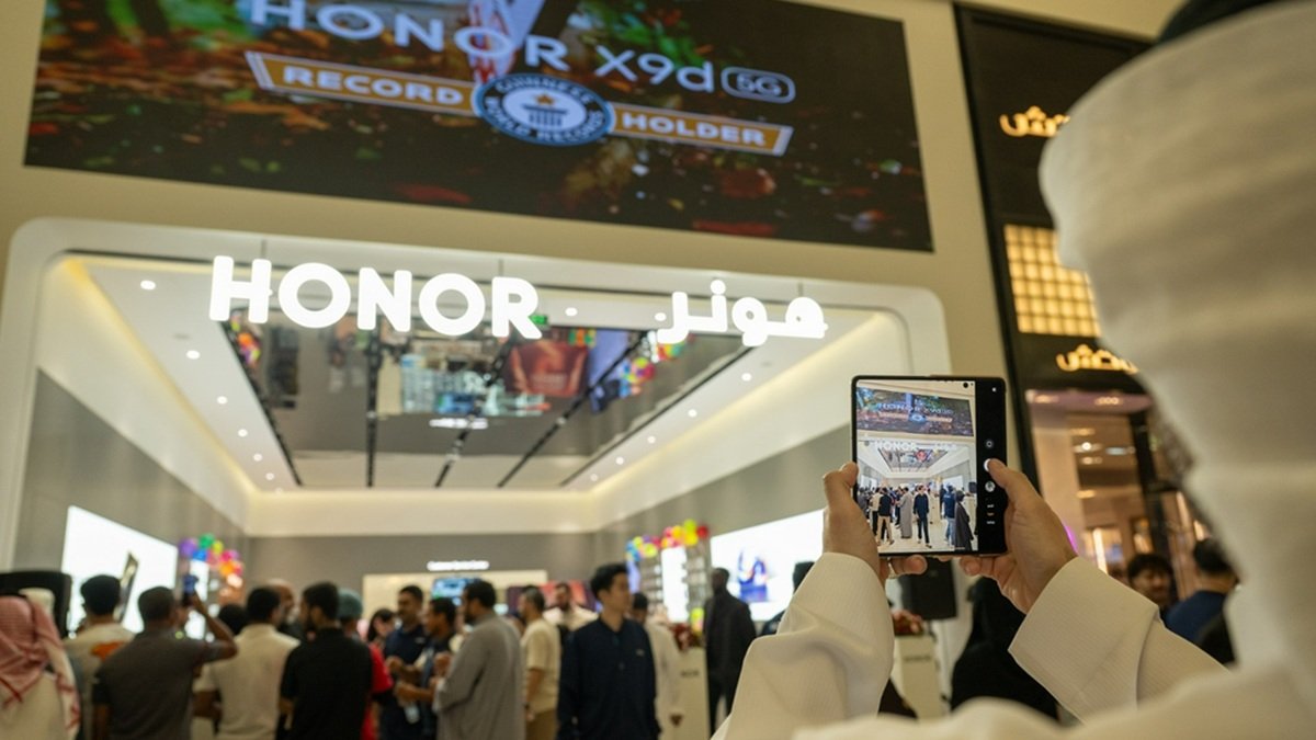 HONOR opens new store in Yasmin Mall, East Jeddah - Review Central ...